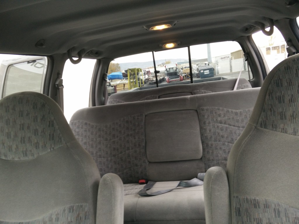 2000 Ford F250 6 door interior - Stretch My Truck